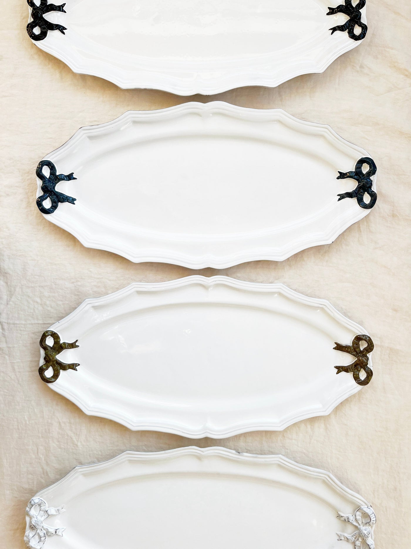 Colette Edition Ceramic Fish Platter - Blanc Bow