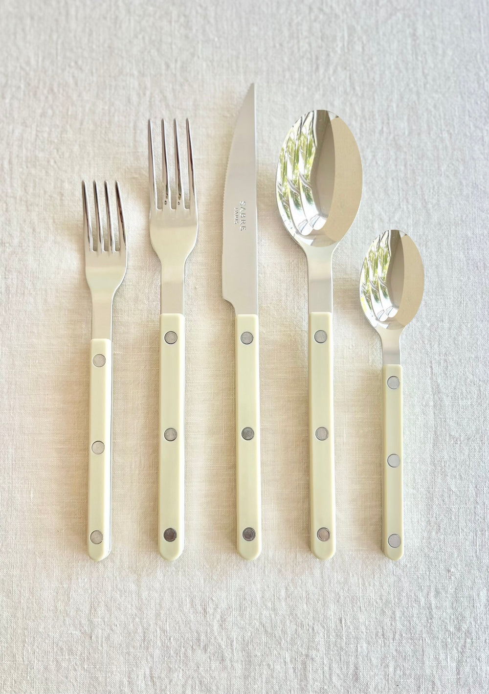 Bistro Light Kaki Flatware - 5 piece set by Sabre