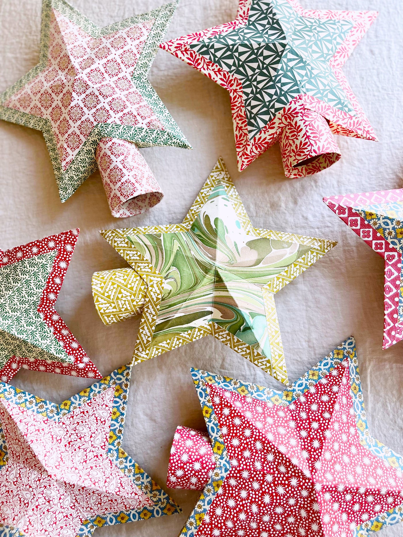 Folk Tree-Topper - 14" -Crimson Garland